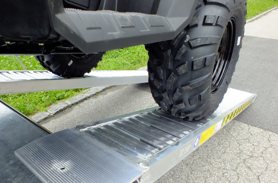 How to Choose The Right Loading Ramp for your Project - 2024 Guide - TV ...