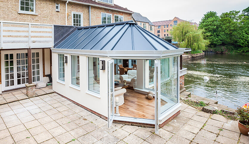 The 5 Benefits of Modernizing your Conservatory with Modern Materials ...